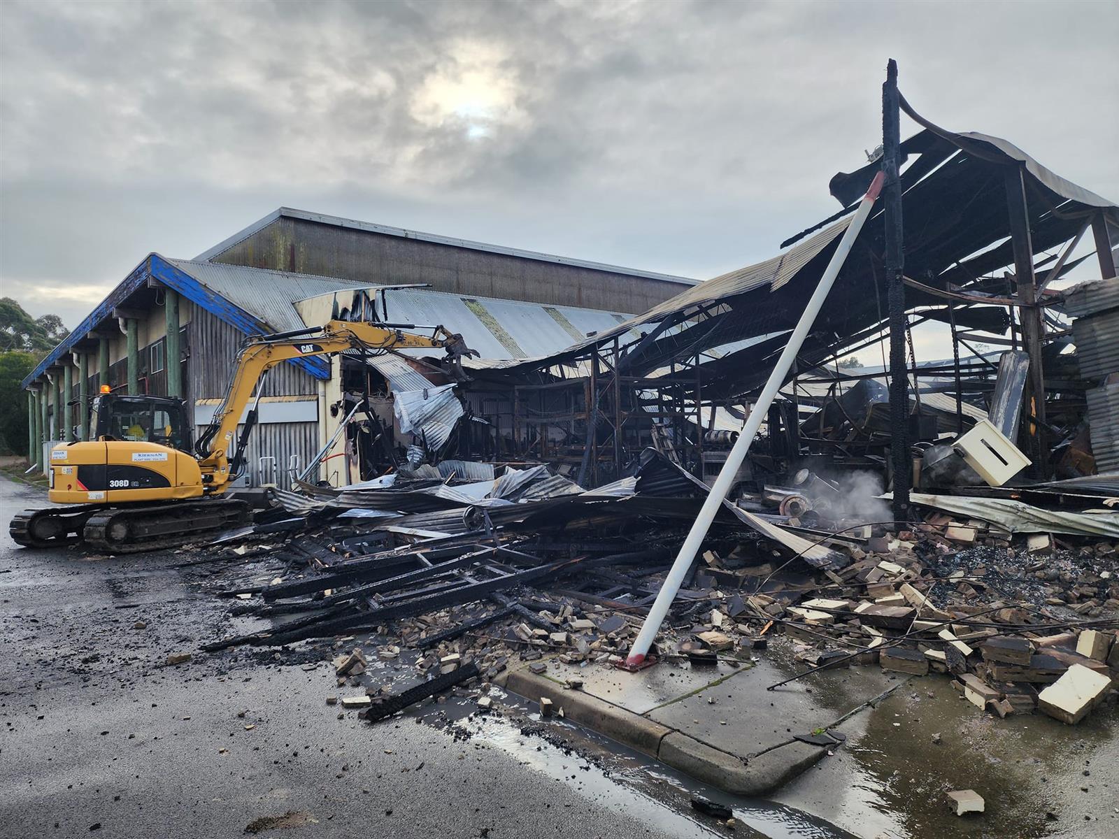 Firefighters battle Sale shop fire | CFA News & Media