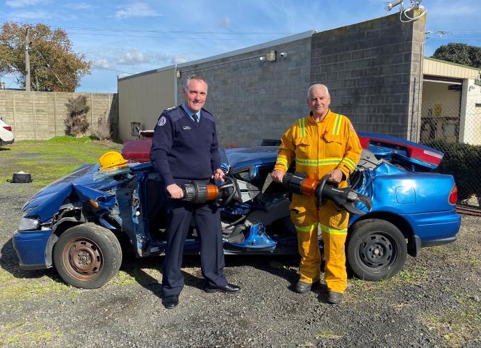 CFA brigades receive cutting-edge road rescue equipment | CFA News & Media
