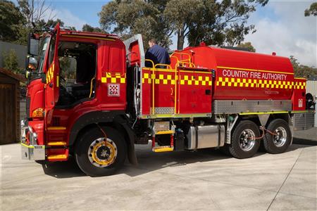 New Ultra-heavy firefighting vehicles roll out across Victoria | CFA ...